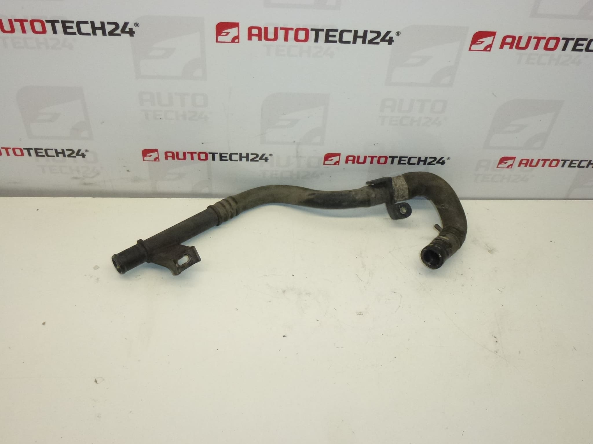 Water Hose Citroën Peugeot 1.6 HDI 9681299480 1317R8 | AUTOTECH24.EU